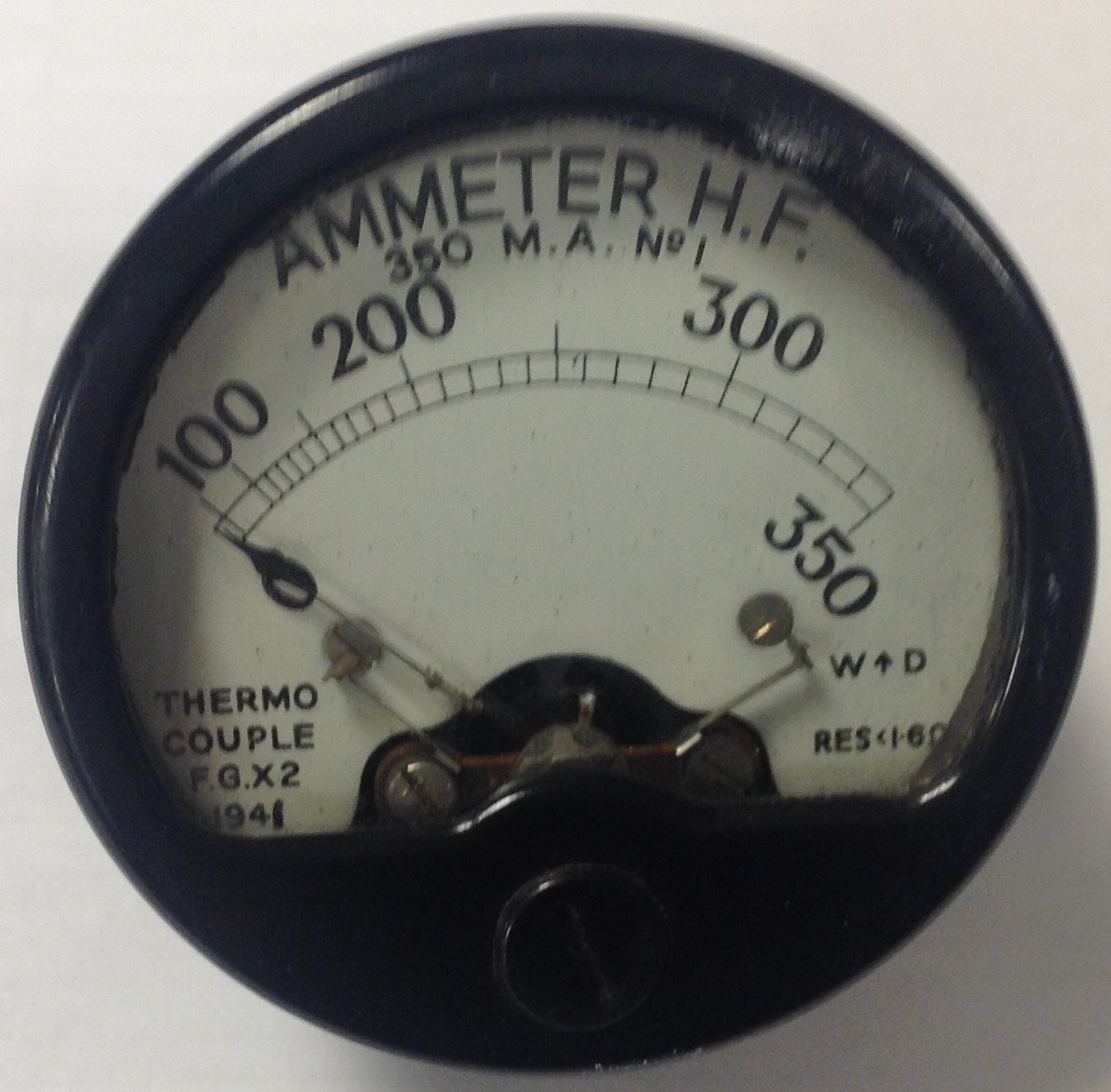 WW2 ‘Plug in’ type Ammeter – Tales from the Supply Depot